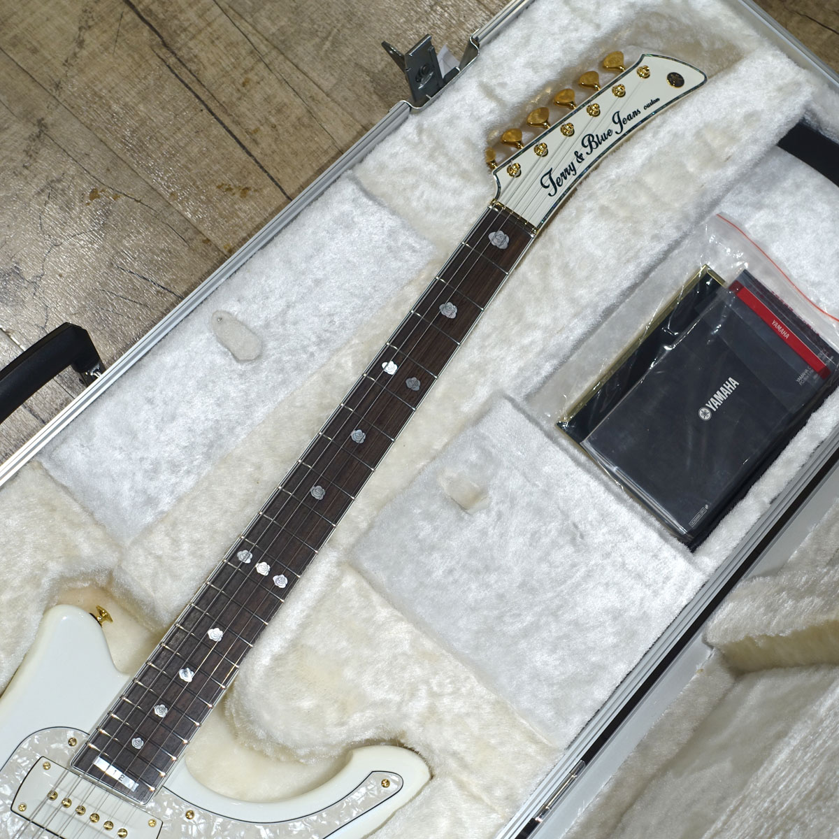 【中古】YAMAHA / TBJ-CST Terry ＆ Blue Jeans Custom【3.92kg】【S/N:112】 | イシバシ楽器スタッフブログ